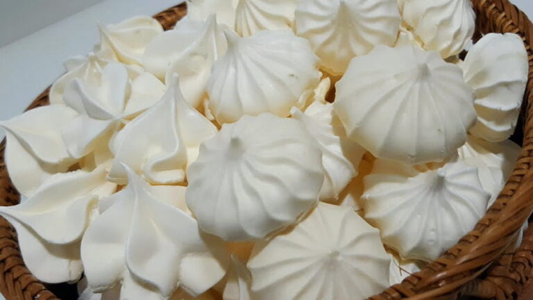 → SUSPIRO CASEIRO SIMPLES E FÁCIL (Melhor Receita)