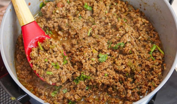 → TUTU DE FEIJÃO MINEIRO: Receita Fácil e Rápida